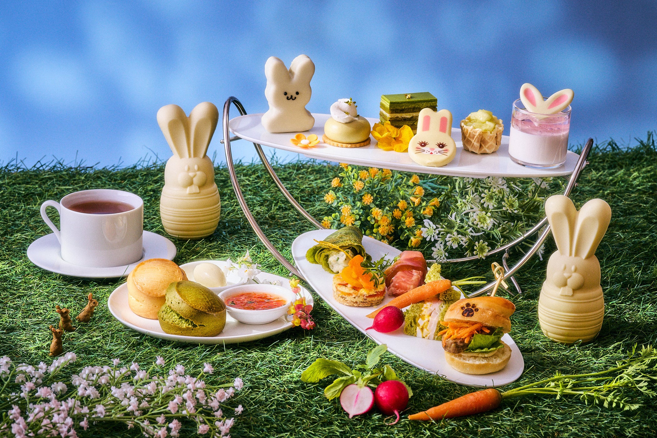 Bunny-Themed Carrot Cake and Mini Burgers with Bunny Ear Buns Debut in ...
